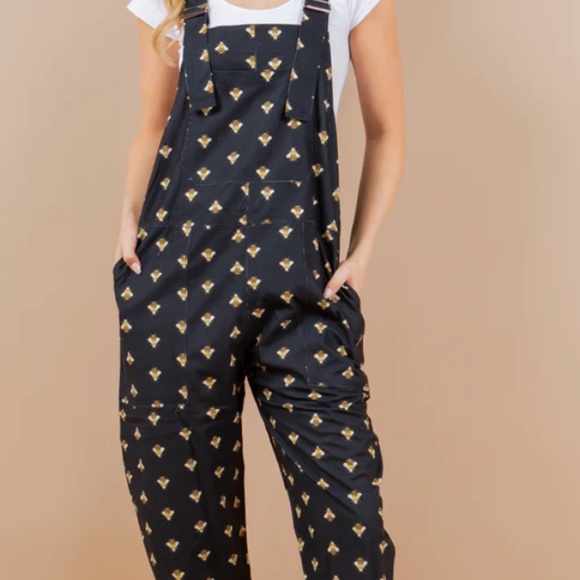 La Soul | Pants & Jumpsuits | Nwt Soul Black Overalls With Bees | Poshmark